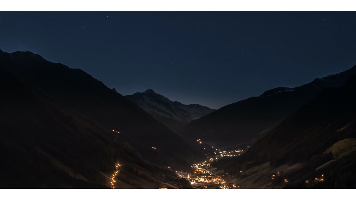 naarea.fr | Projets | ultranoir